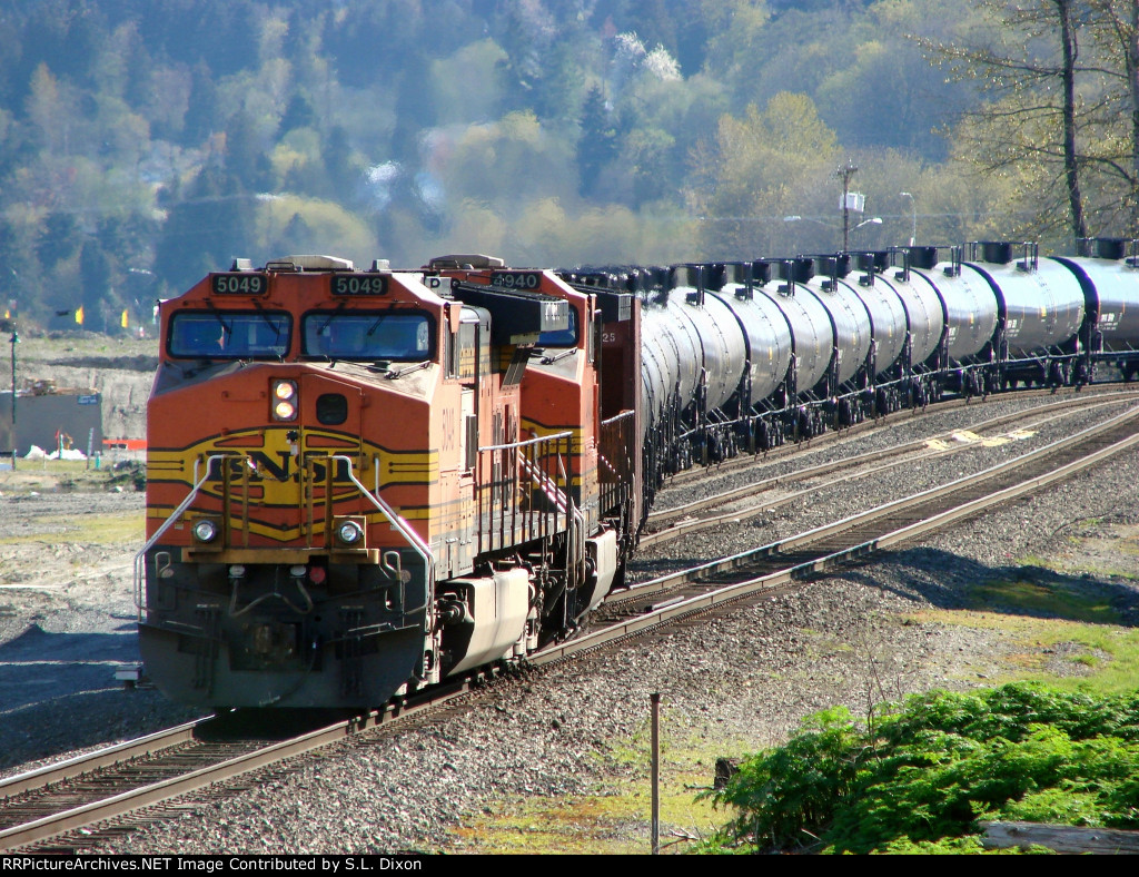 Following the DPU's to Lowell Running